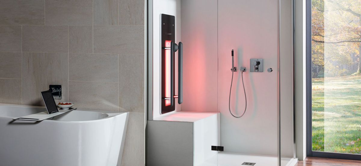 Infrared shower with infrared lamp for showers and infrared steam shower